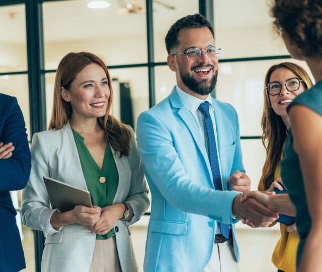 Slik legger du til rette for at arbeidsplass har motiverte ansatte som ...